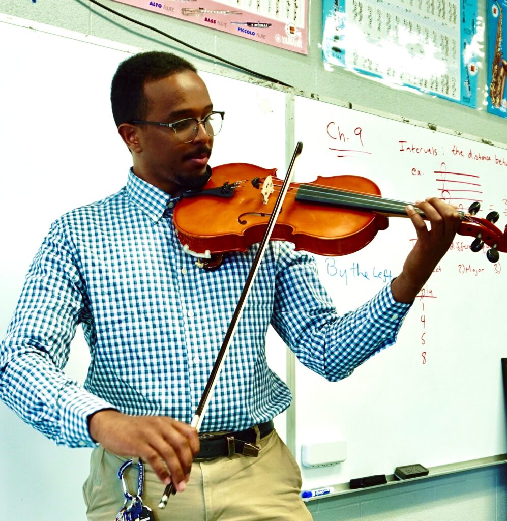 Thank a Band Teacher Teaching Orchestra! - Smart String Teacher